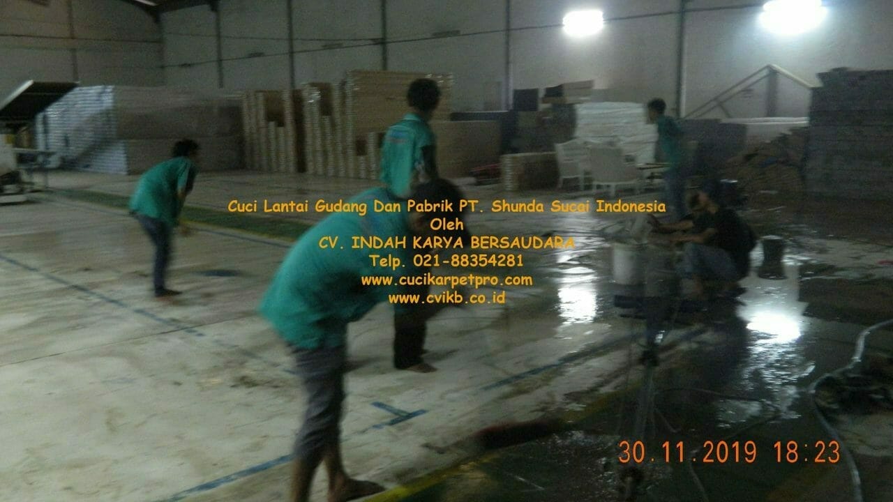 Cuci Lantai Gudang Dan Pabrik PT Shunda Sucai Indonesia